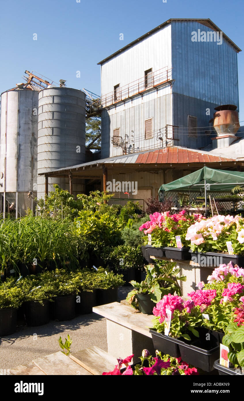 Feed and fertilizer store hi-res stock photography and images - Alamy