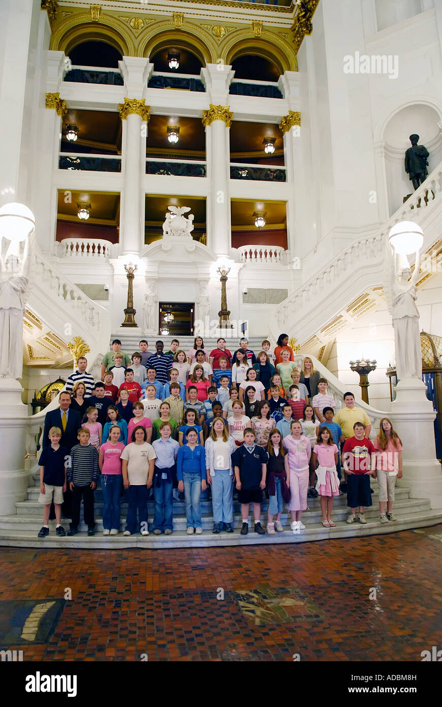 School students visit Inside the House of Representative Chambers at ...
