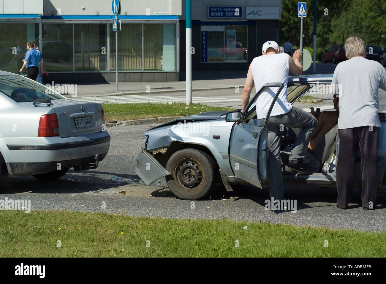 Crashed cars hi-res stock photography and images - Alamy