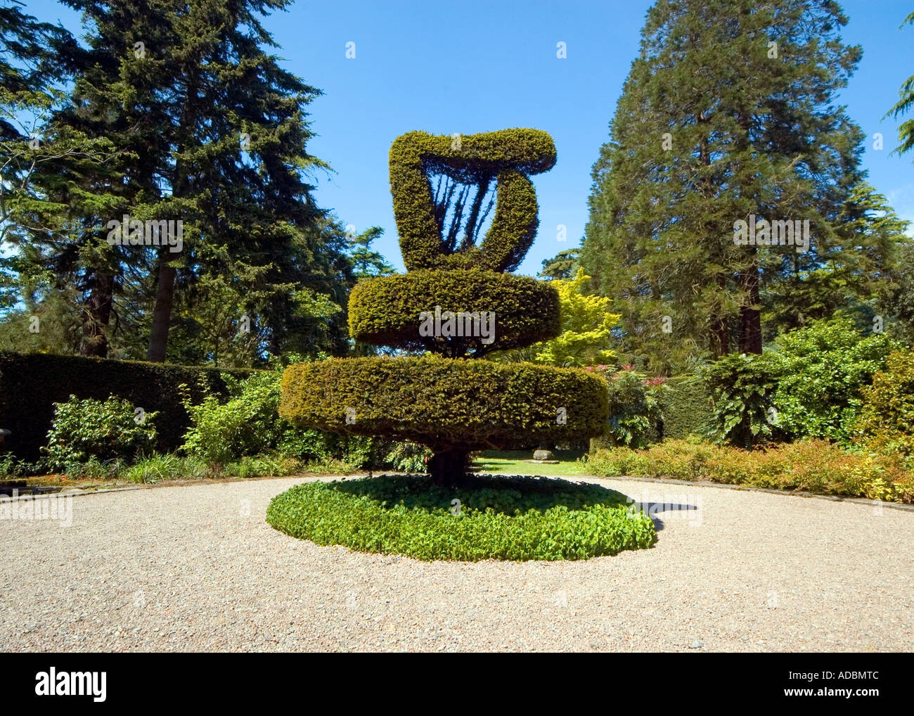 Hedge art hi-res stock photography and images - Alamy
