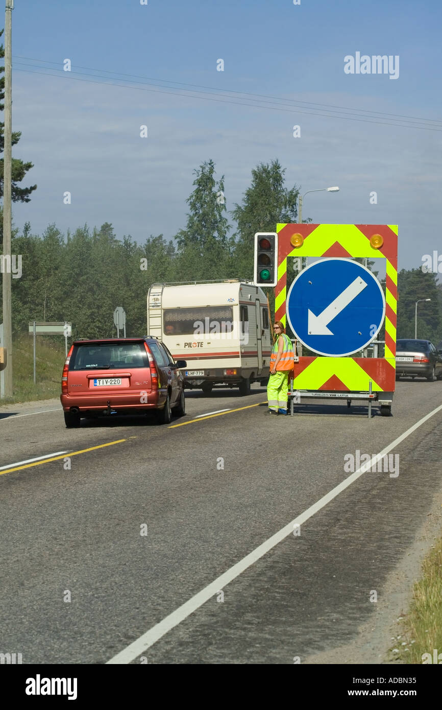 Workers waiting roadside hi-res stock photography and images - Alamy