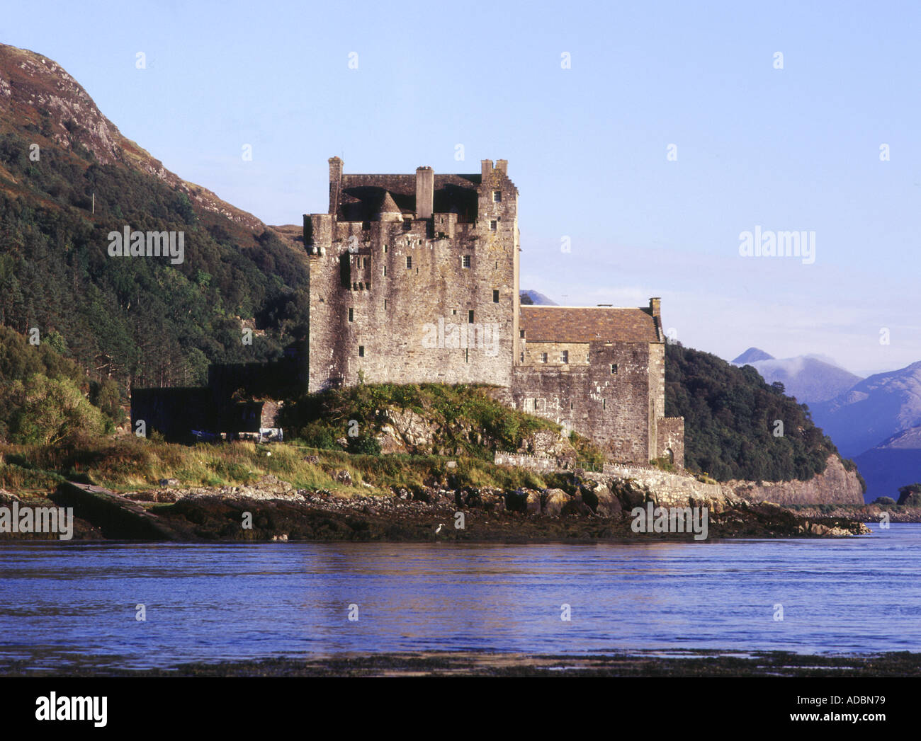 dh Eilean Donan Castle DORNIE ROSS CROMARTY Scotland Castle on side of ...