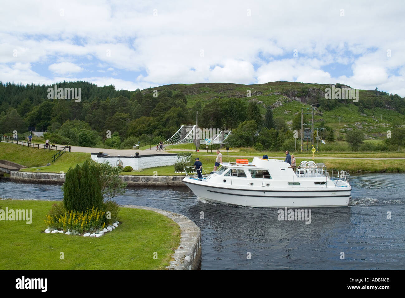 Caledonian canal cruise hi-res stock photography and images - Alamy