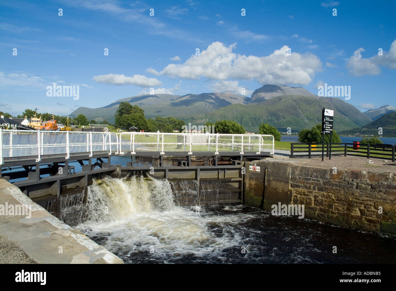 Scottish inland waterway hi-res stock photography and images - Alamy