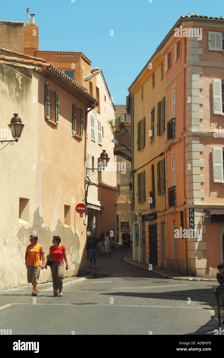 Flanking french hi-res stock photography and images - Alamy