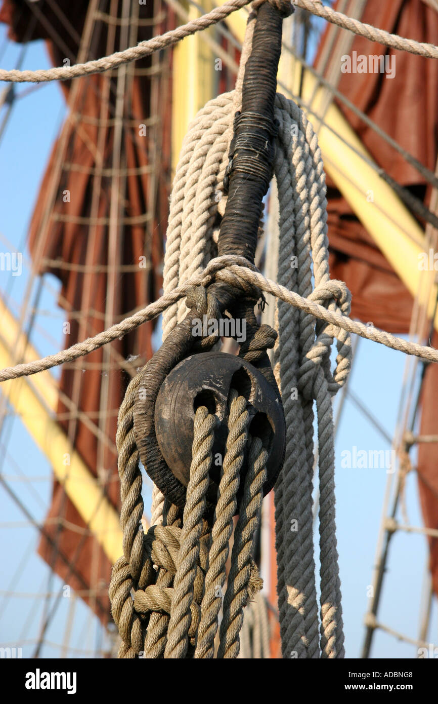 Rigging on a Thames barge Stock Photo - Alamy