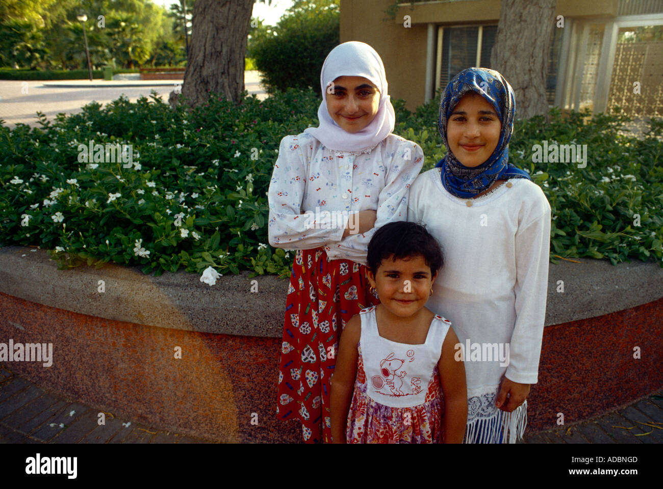 Dubai united arab emirates girls hi-res stock photography and images ...