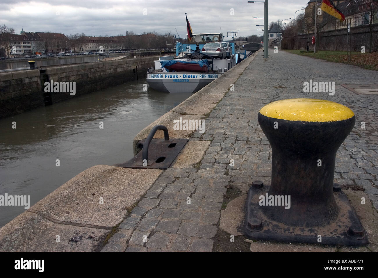 sluice floodgate at Wuerzburg Main Stock Photo - Alamy