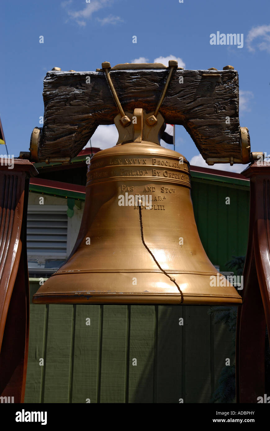 Actual size fiberglass replica of the Liberty Bell Stock Photo - Alamy