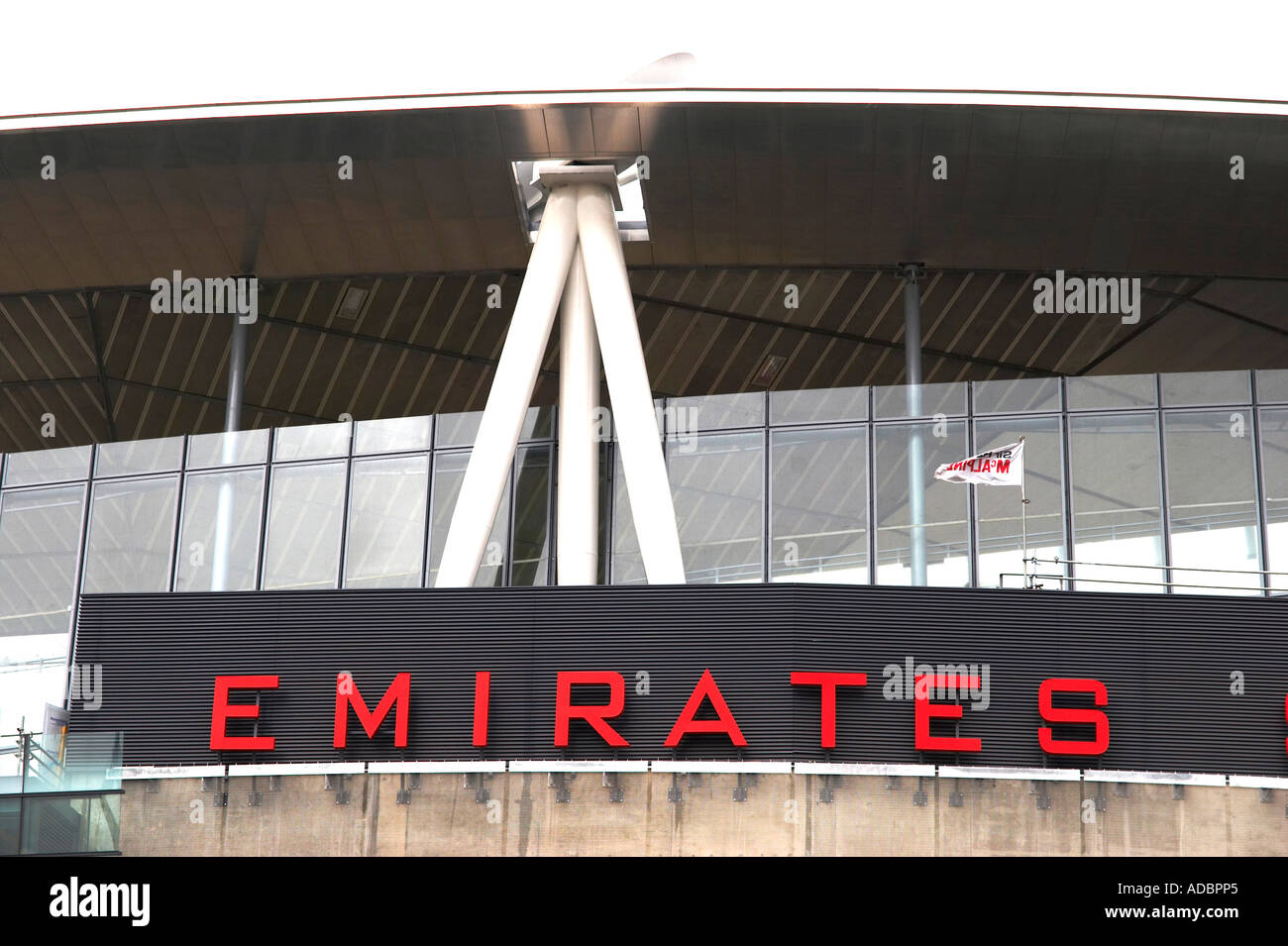 Arsenal emirates stadium construction hi-res stock photography and ...