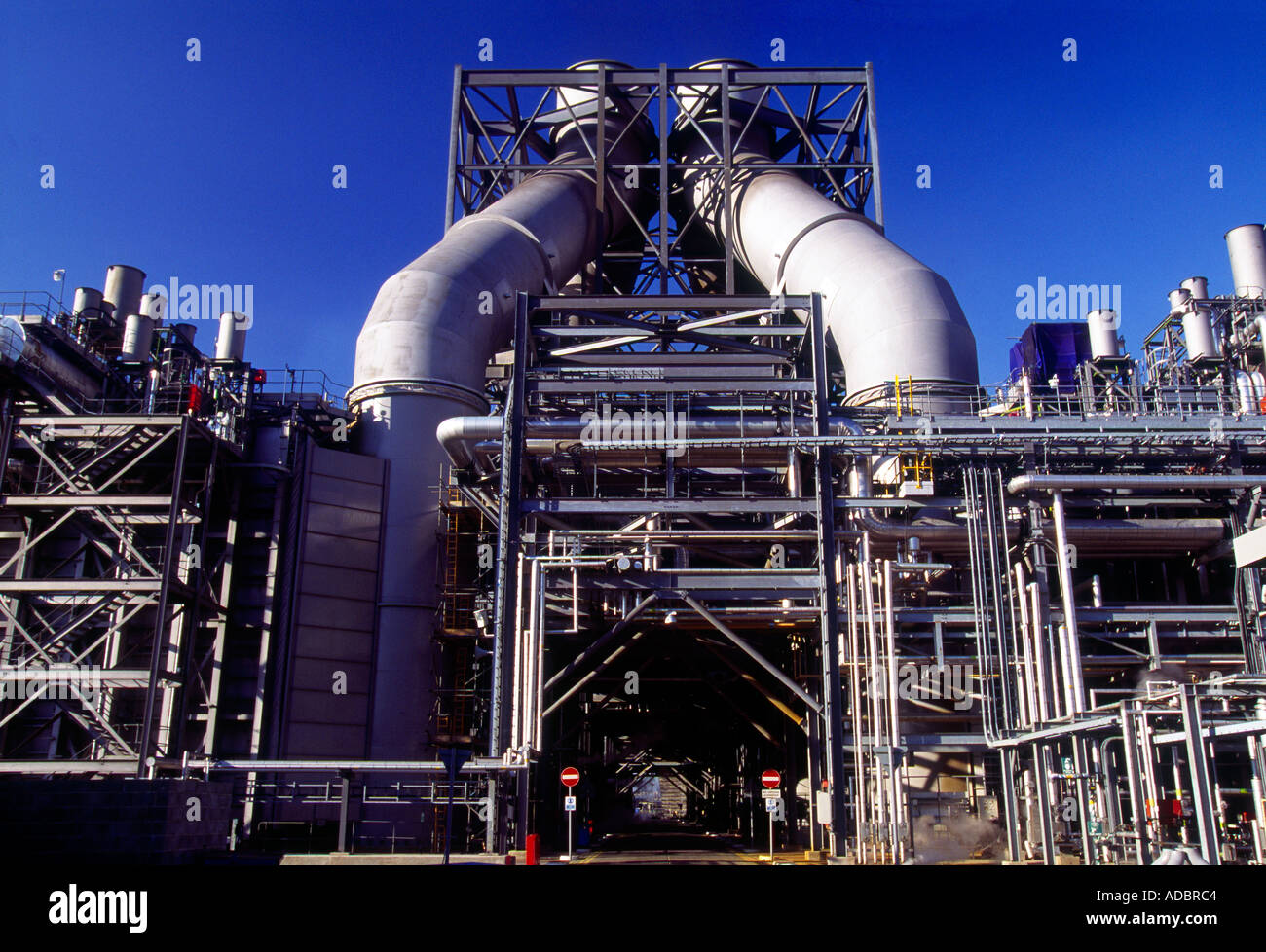 Gas oil separation plant hi-res stock photography and images - Alamy
