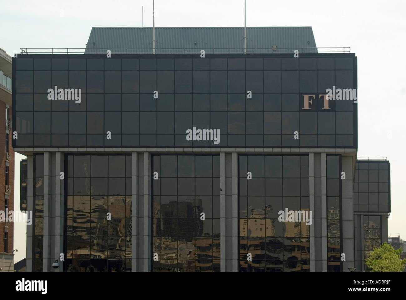 Southwark Bridge Financial Times newspaper riverside offices Stock ...
