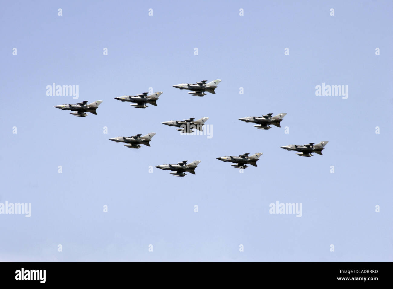 Queens birthday flypast hi-res stock photography and images - Alamy