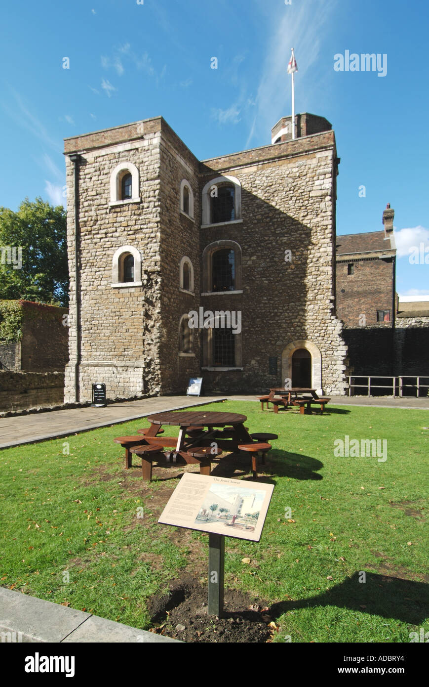 Historical 14th-century Jewel Tower part of medieval Palace Of ...