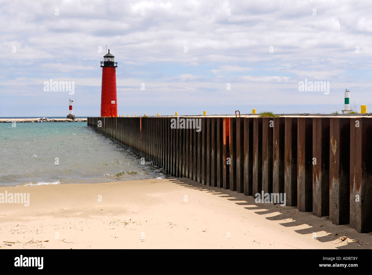 Kenosha Harbor Navigation project for boating includes a lighthouse at ...