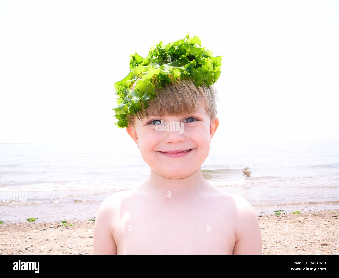 Seaweed on head hi-res stock photography and images - Alamy