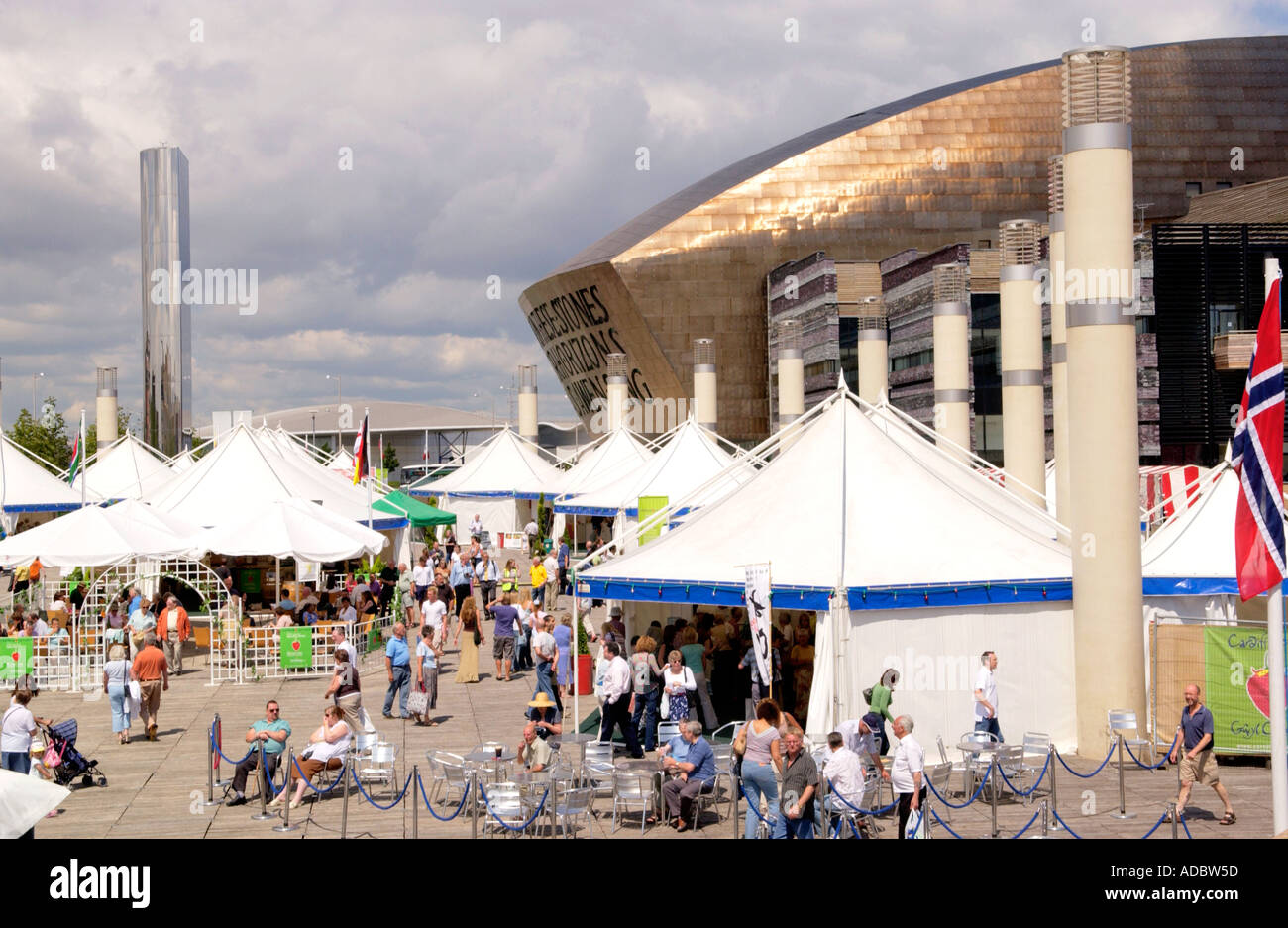 Cardiff bay festivals hi-res stock photography and images - Alamy