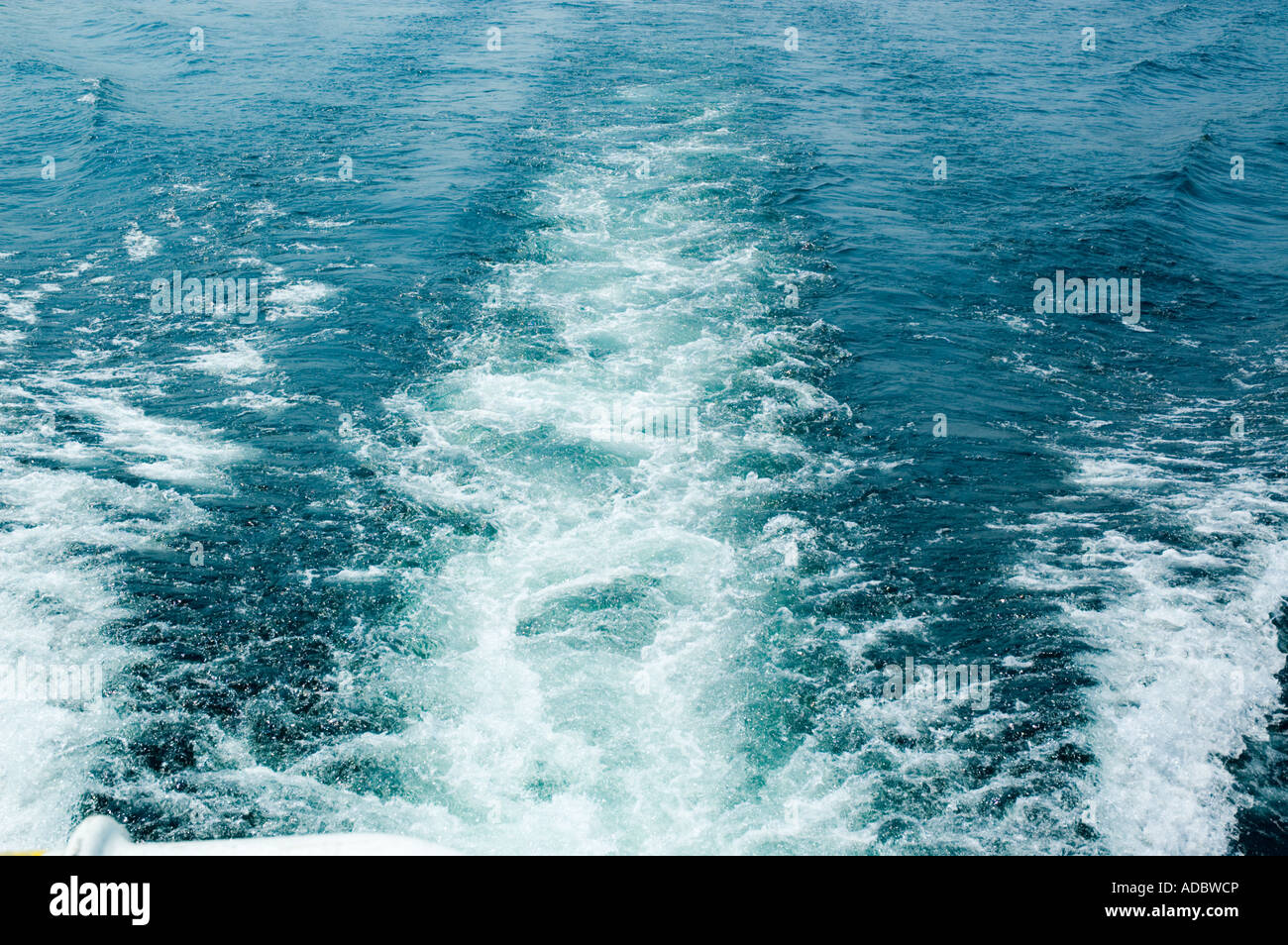 Track from boat white waves hi-res stock photography and images - Alamy