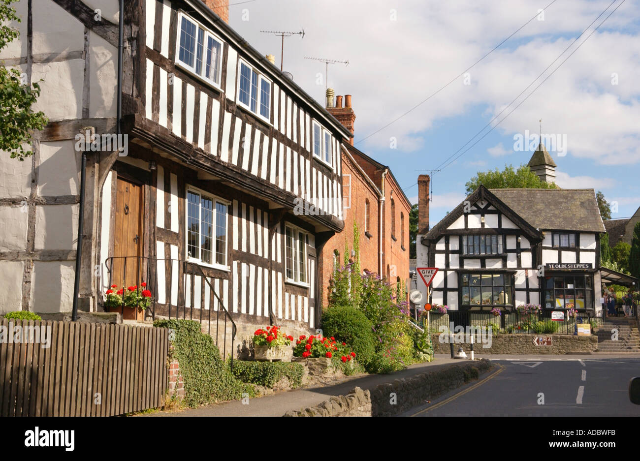 Old buildings of pembridge hi-res stock photography and images - Alamy