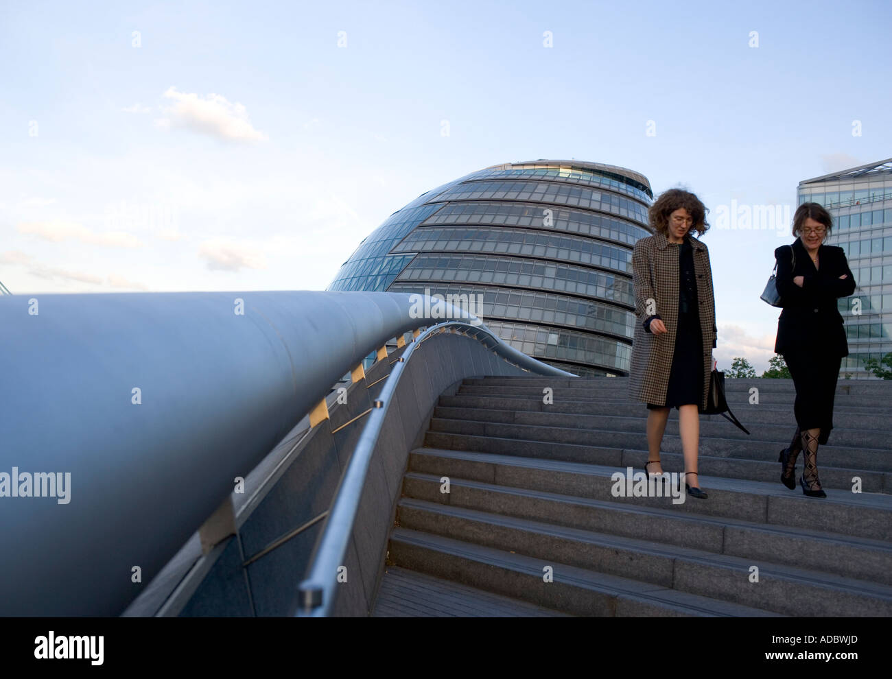 London assembly city hall london hi-res stock photography and images ...