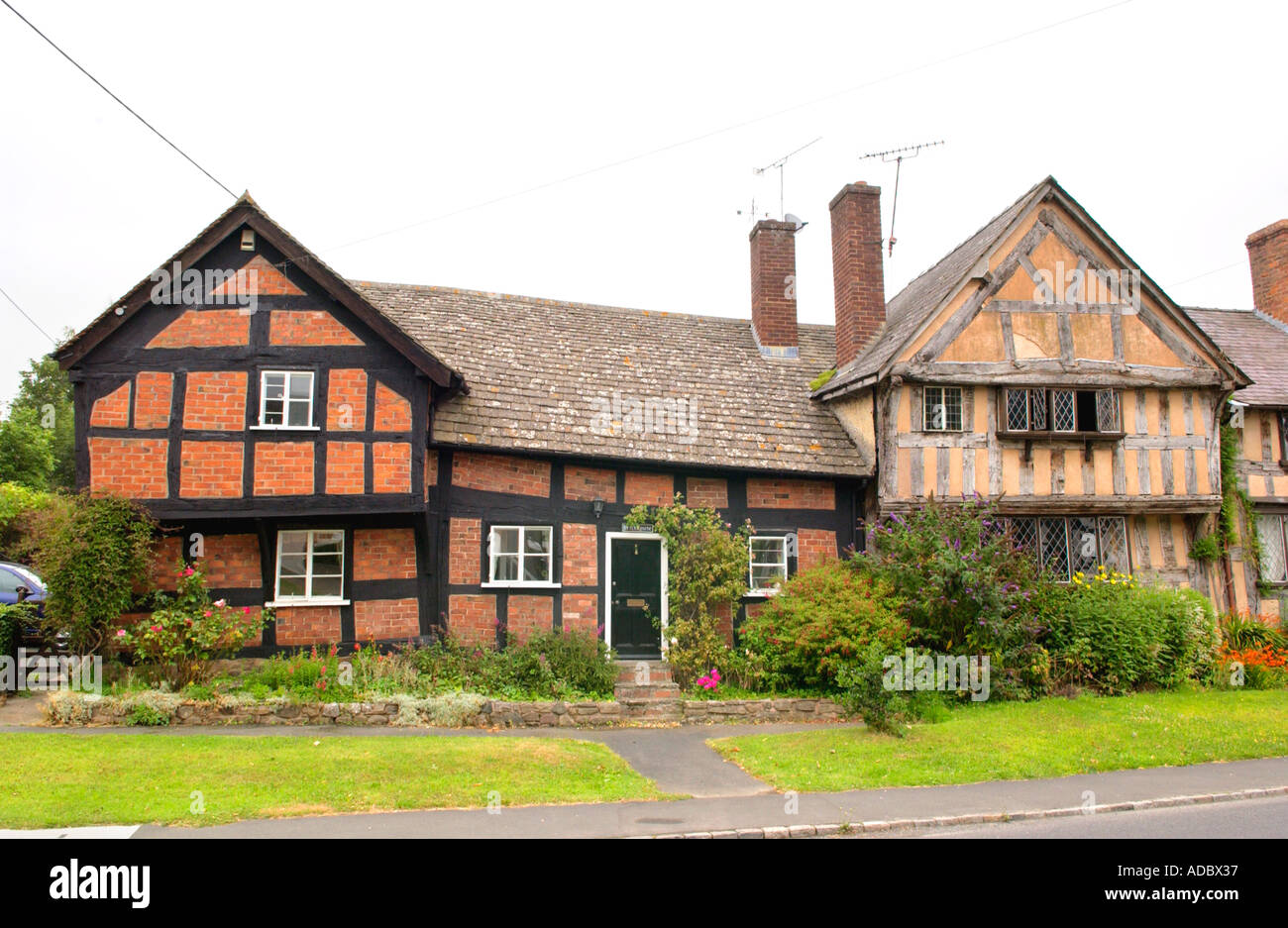 15th century english country house hi-res stock photography and images ...
