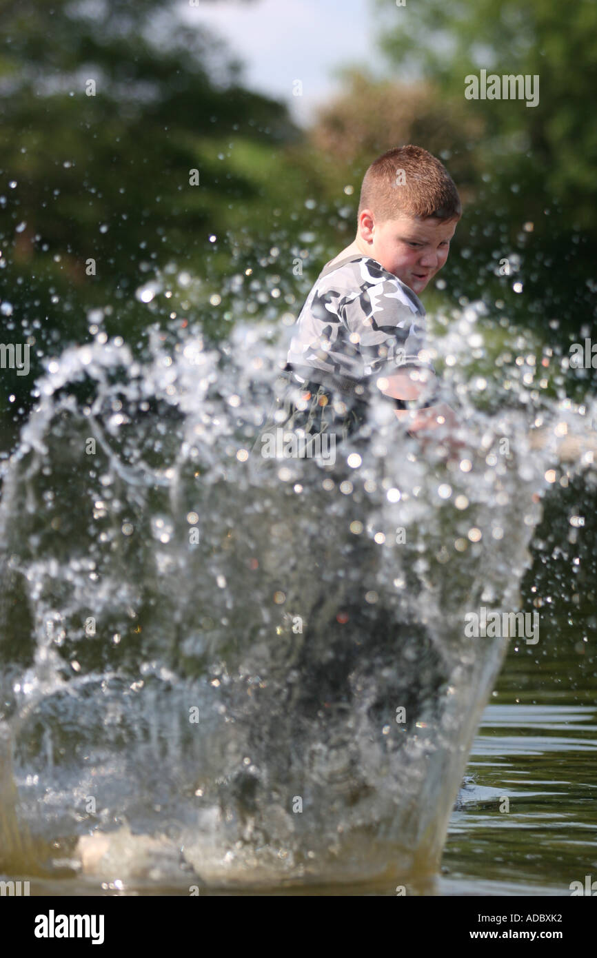 Throwing rocks hi-res stock photography and images - Alamy