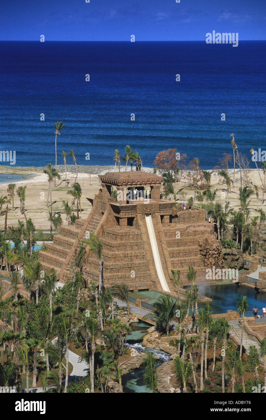 Atlantis bahamas mayan temple hi-res stock photography and images - Alamy