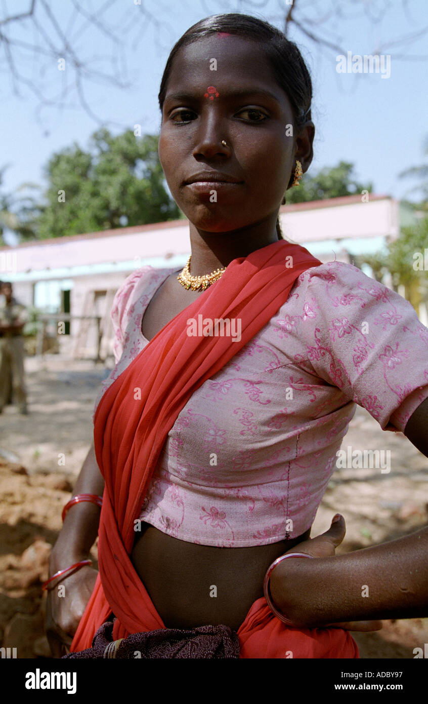 Portrait of a female road worker near Puri Stock Photo - Alamy