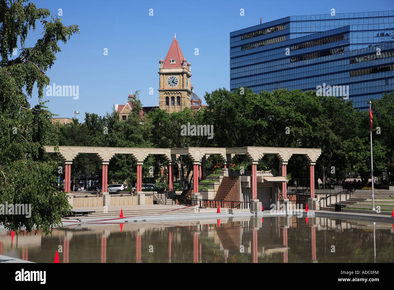 Municipal buildin hi-res stock photography and images - Alamy