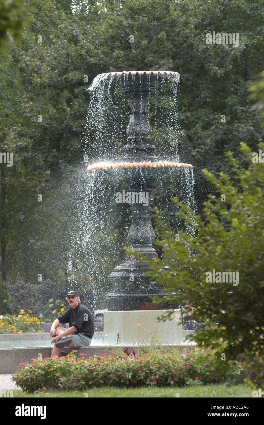 Montreal square st louis hi-res stock photography and images - Alamy