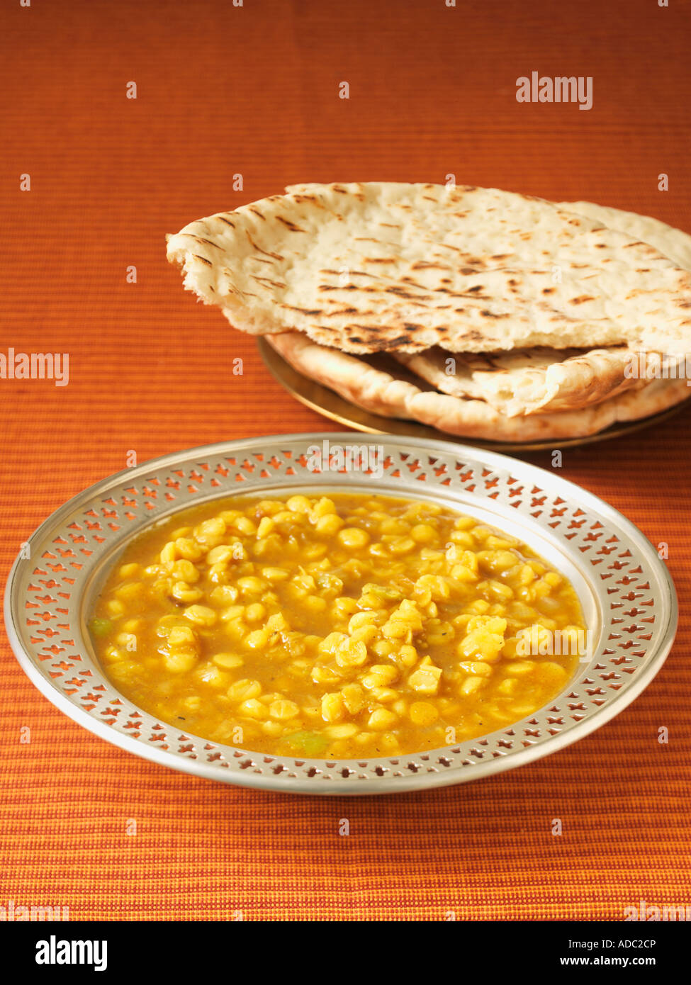 Indian Food Chana Daal with Naan Bread Stock Photo - Alamy