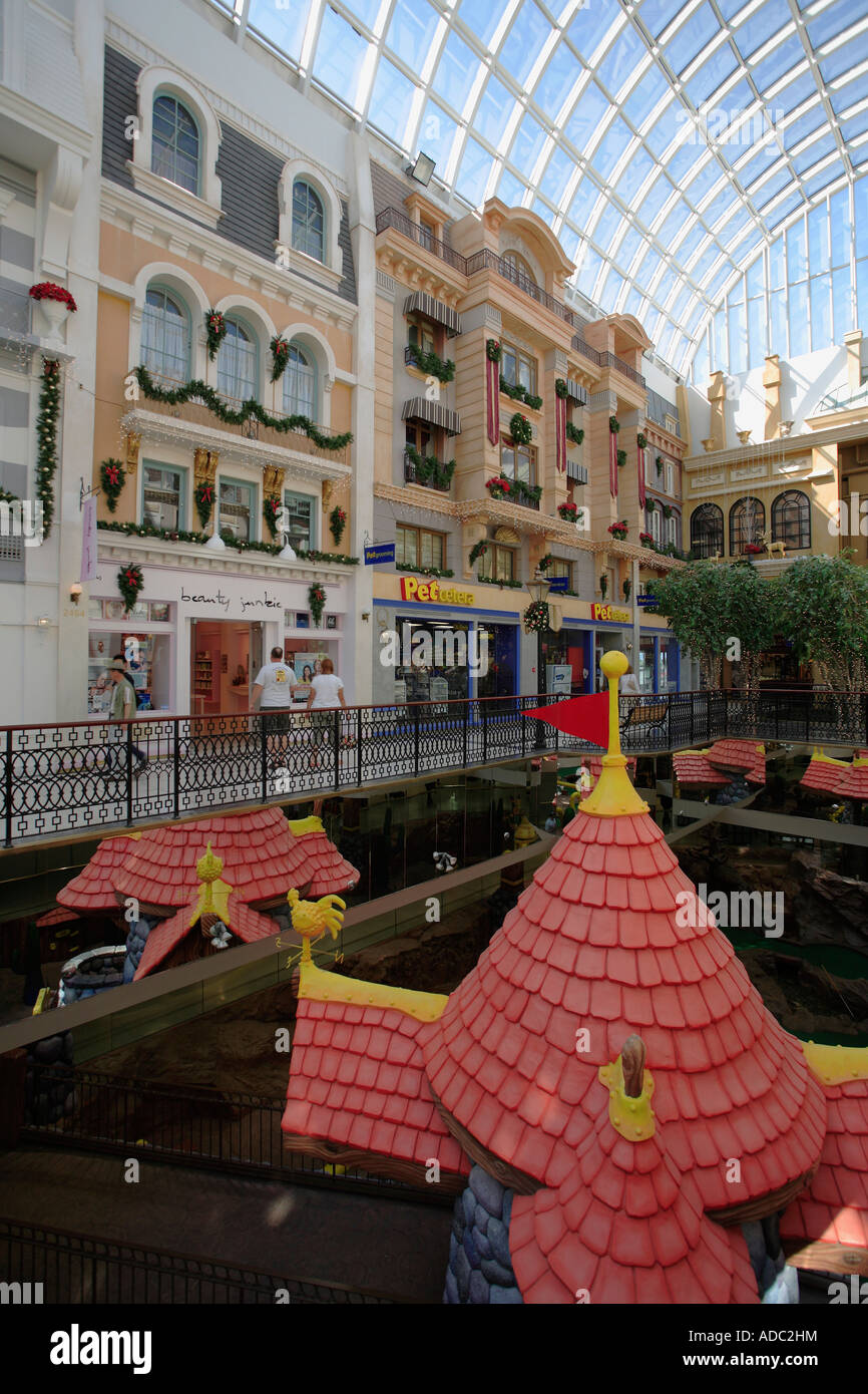 West edmonton mall shopping hi-res stock photography and images - Alamy