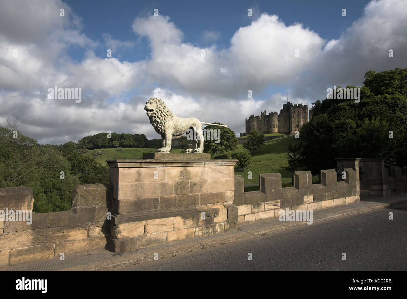 The Lion Bridge and Percy Lion over the River Aln Alnwick Castle ...