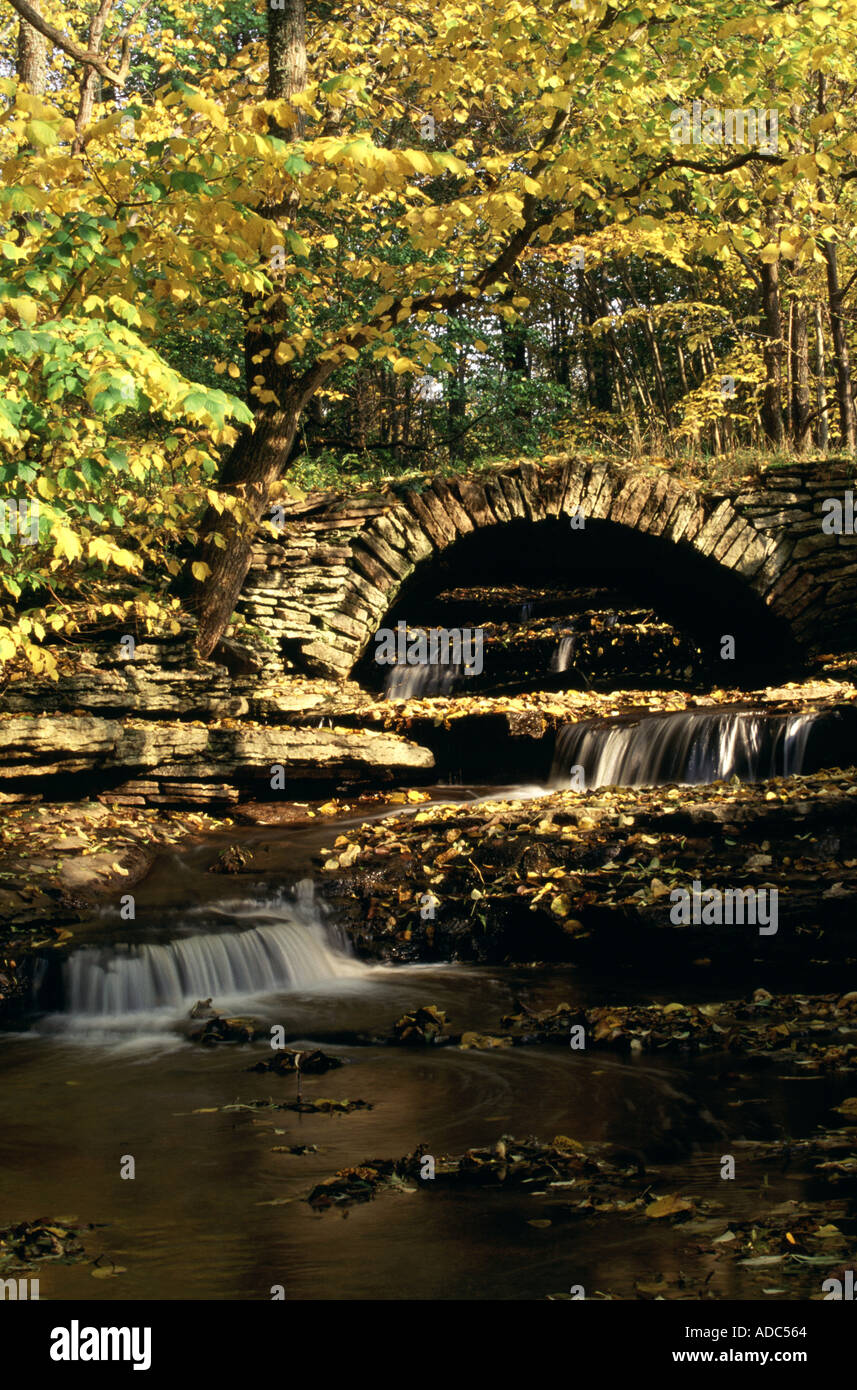 Old stone bridge Stock Photo - Alamy