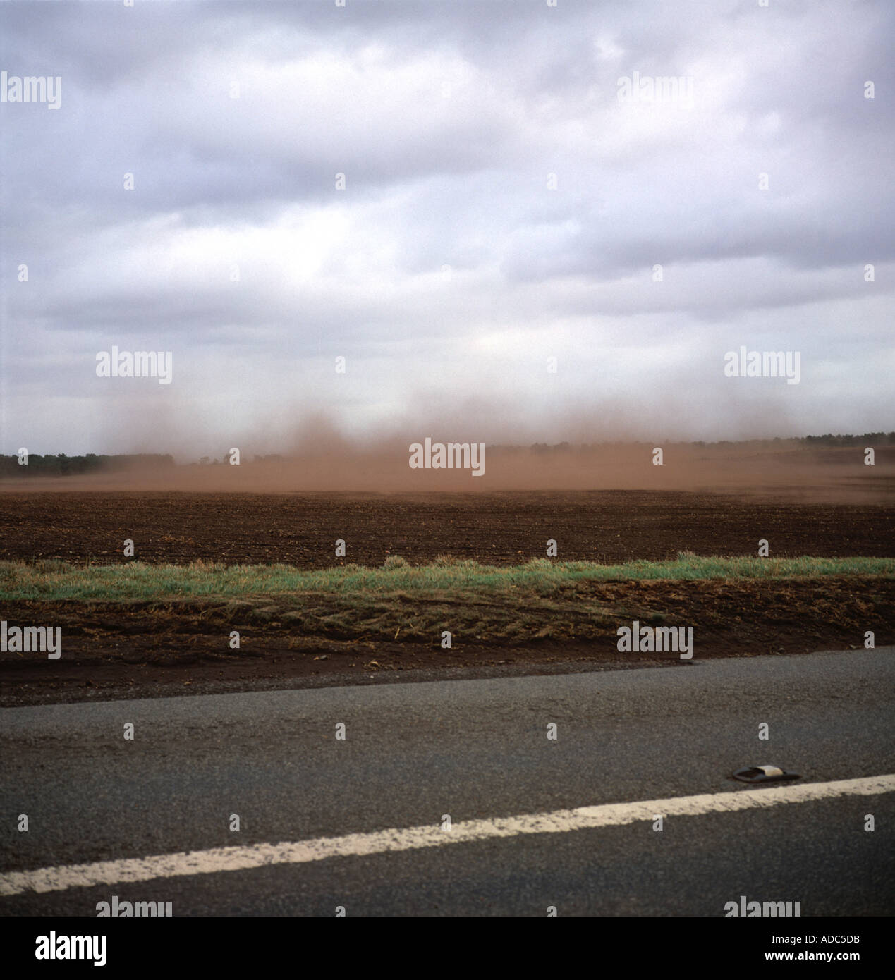 Wind erosion farming hi-res stock photography and images - Alamy