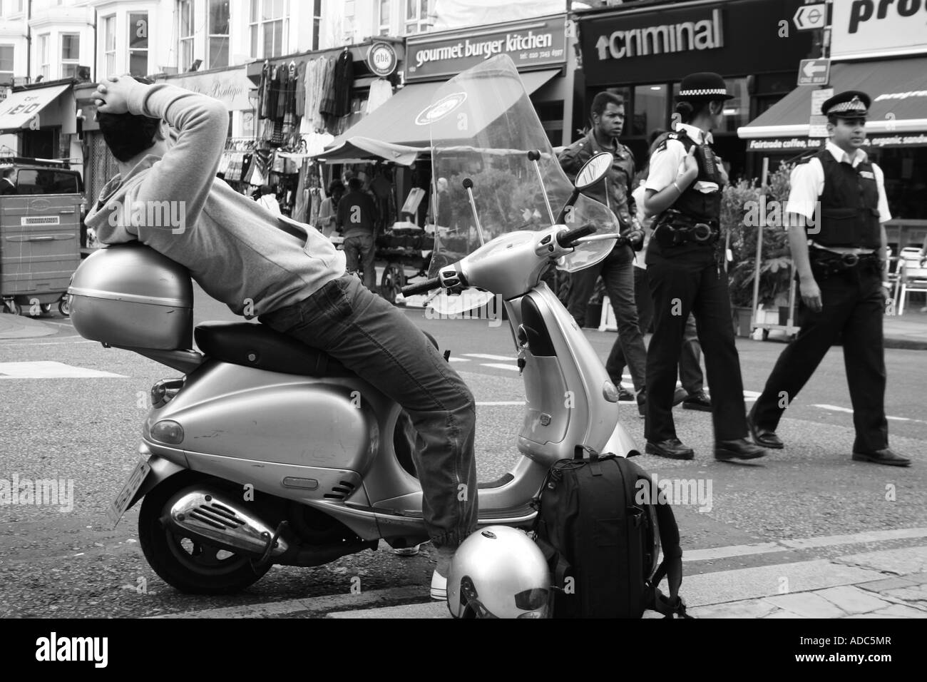 Police scooter hi-res stock photography and images - Alamy