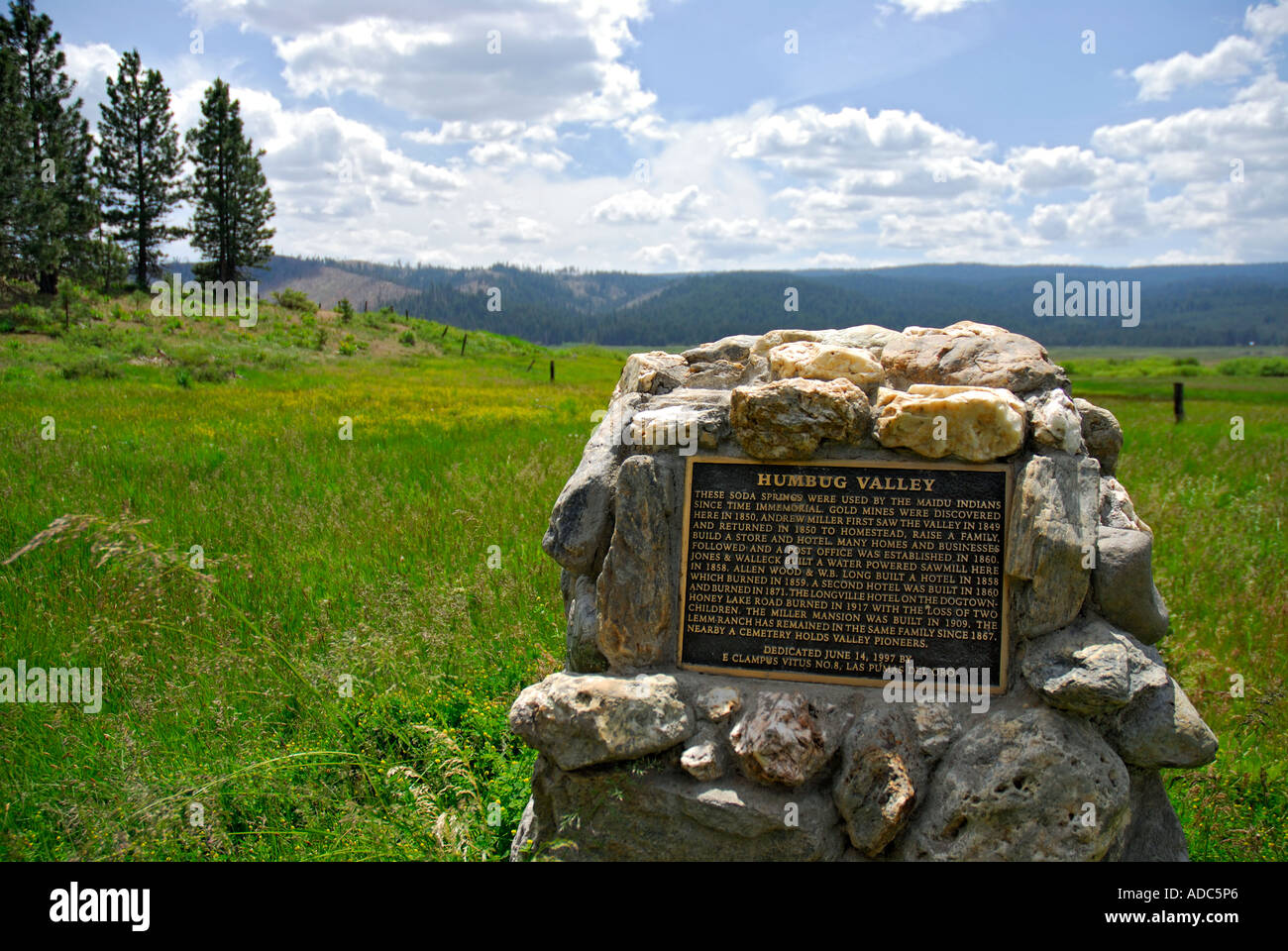 Descriptive history hi-res stock photography and images - Alamy