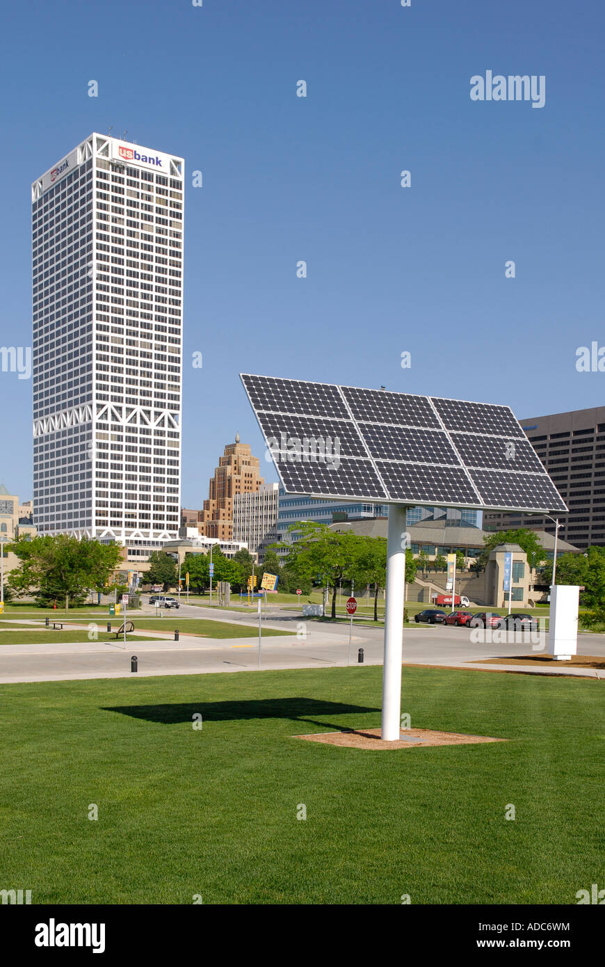 Solar Panels for power for Discovery World in the city of Milwaukee ...