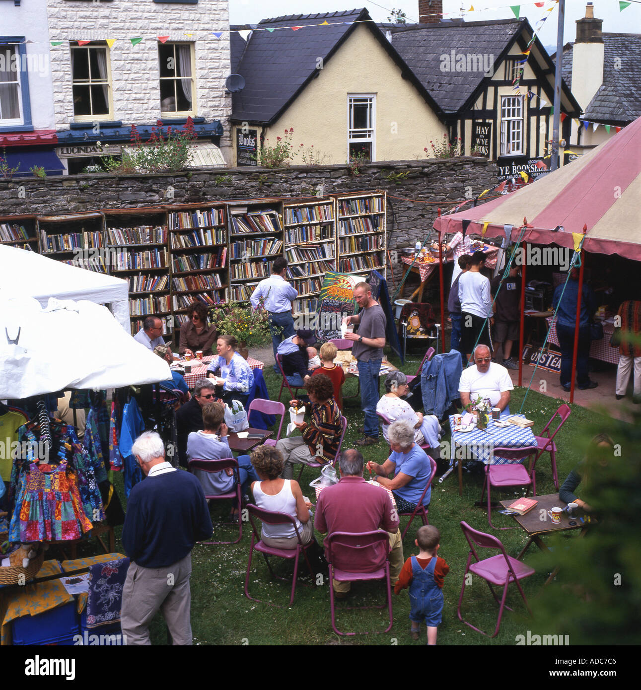 The visitors book cafe hi-res stock photography and images - Alamy