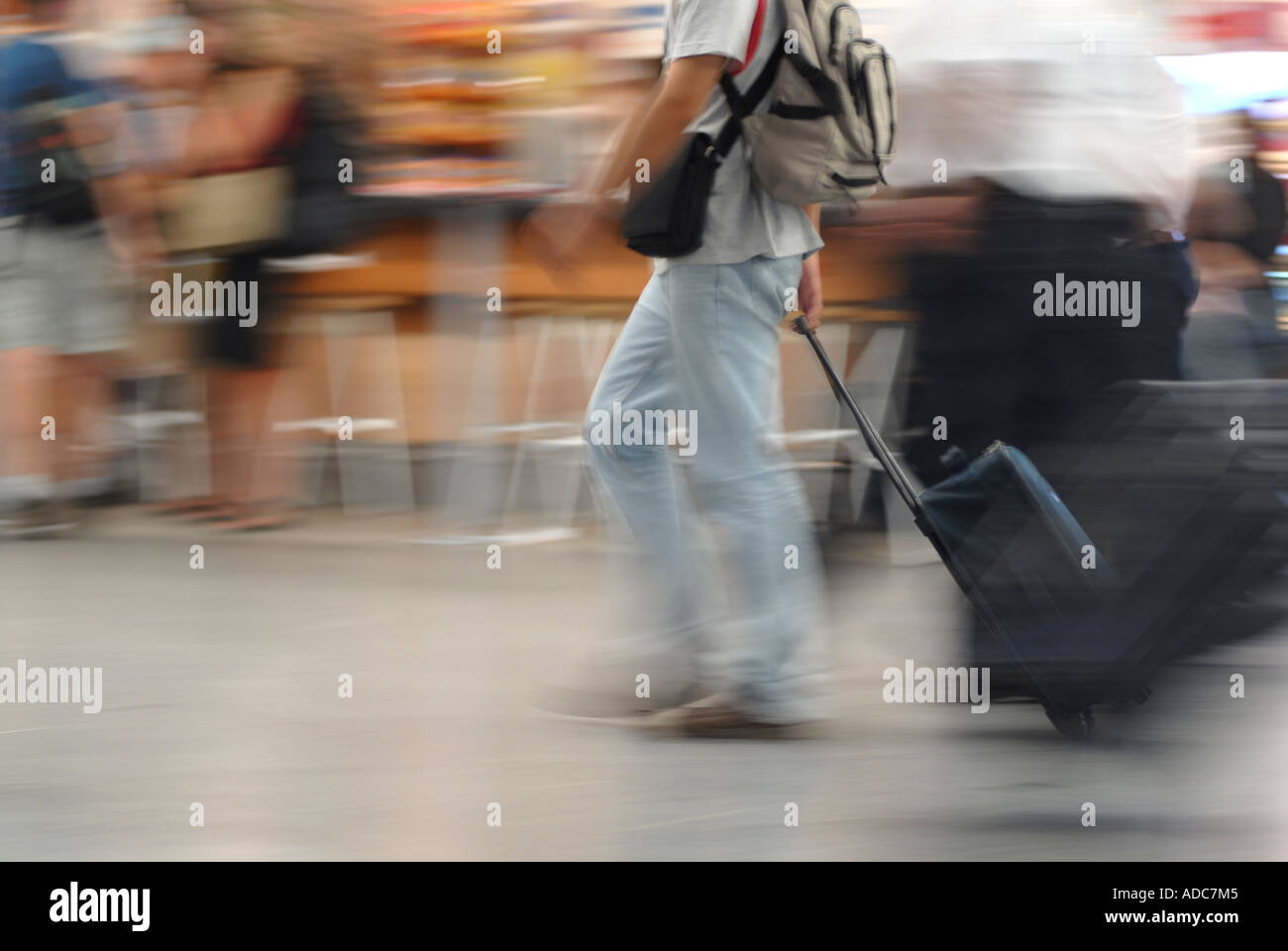 People walking with bagages Stock Photo - Alamy
