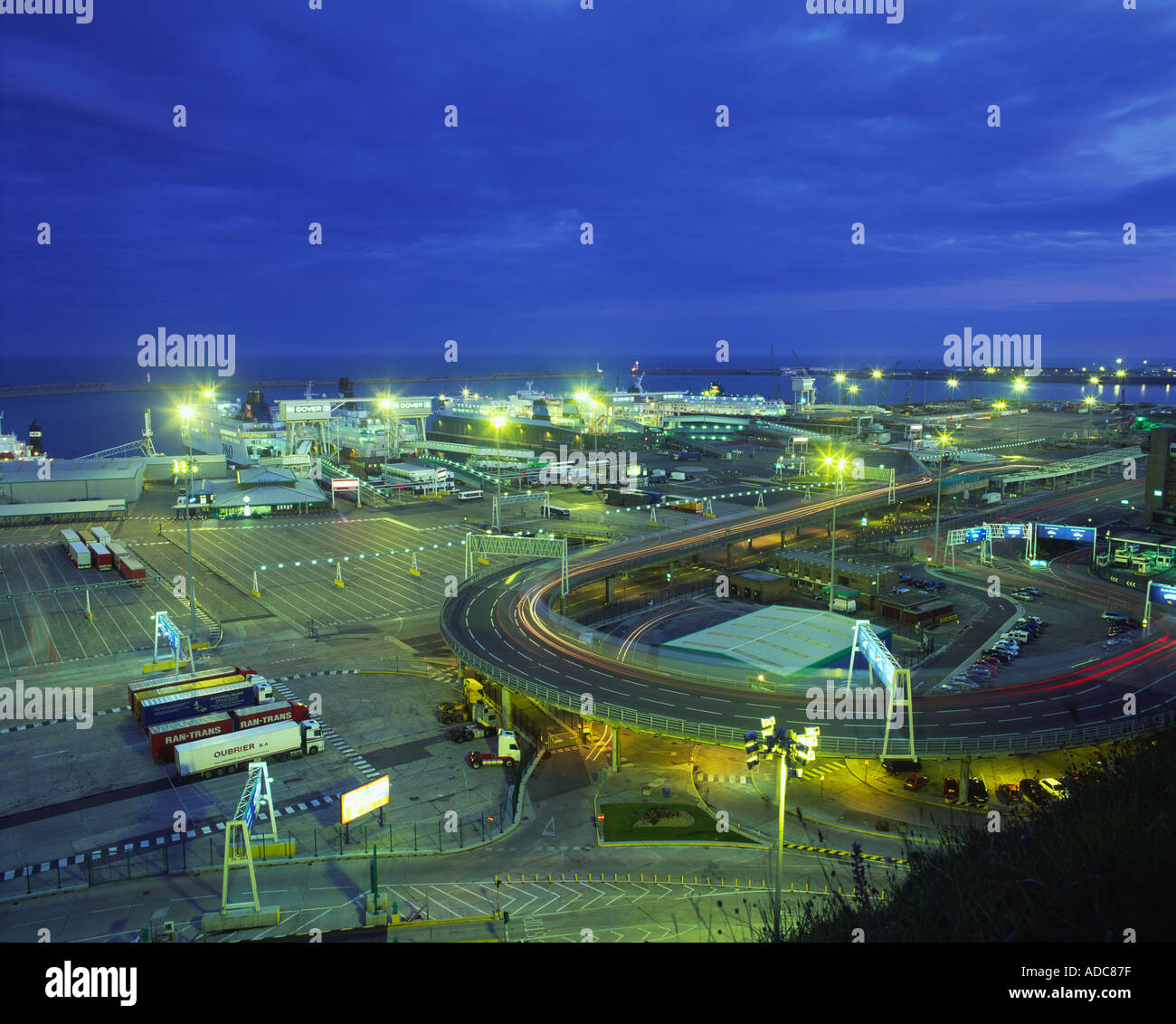 Kent docks hi-res stock photography and images - Alamy