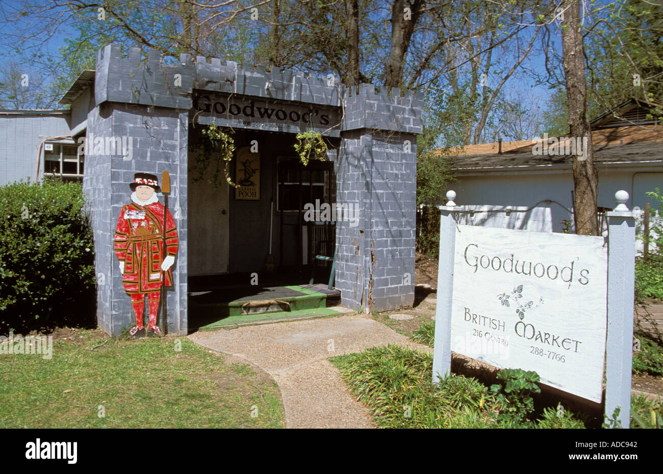 Old Town Spring Texas USA British Market Shop Beefeater Stock Photo - Alamy