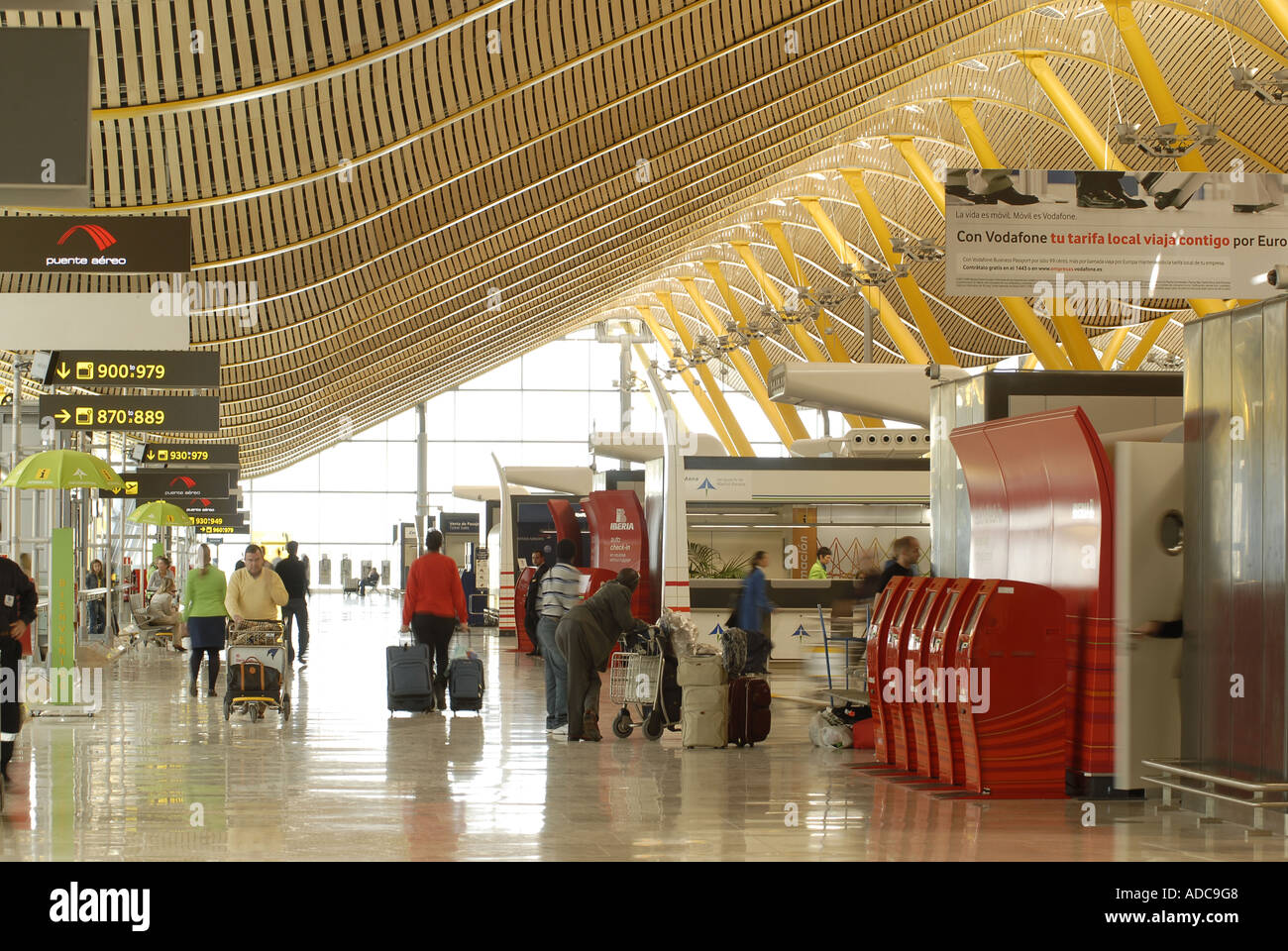 Terminal T4 Building Barajas Airport Madrid Stock Photo - Alamy