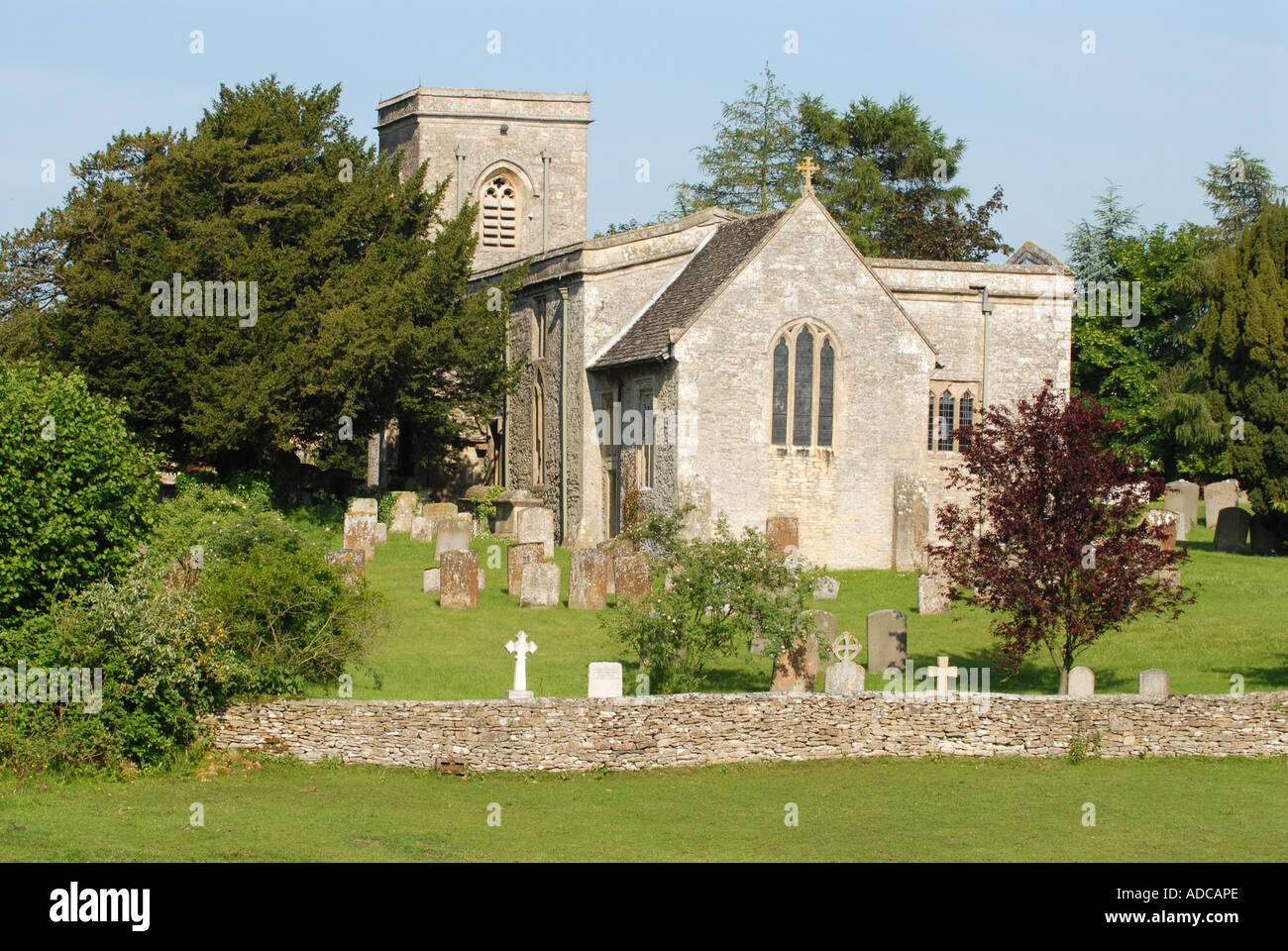 Burford churches hi-res stock photography and images - Alamy