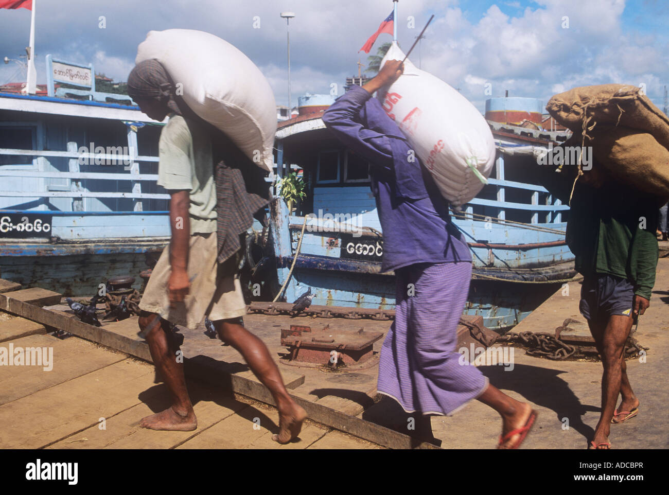Rangoon harbour myanmar hi-res stock photography and images - Alamy