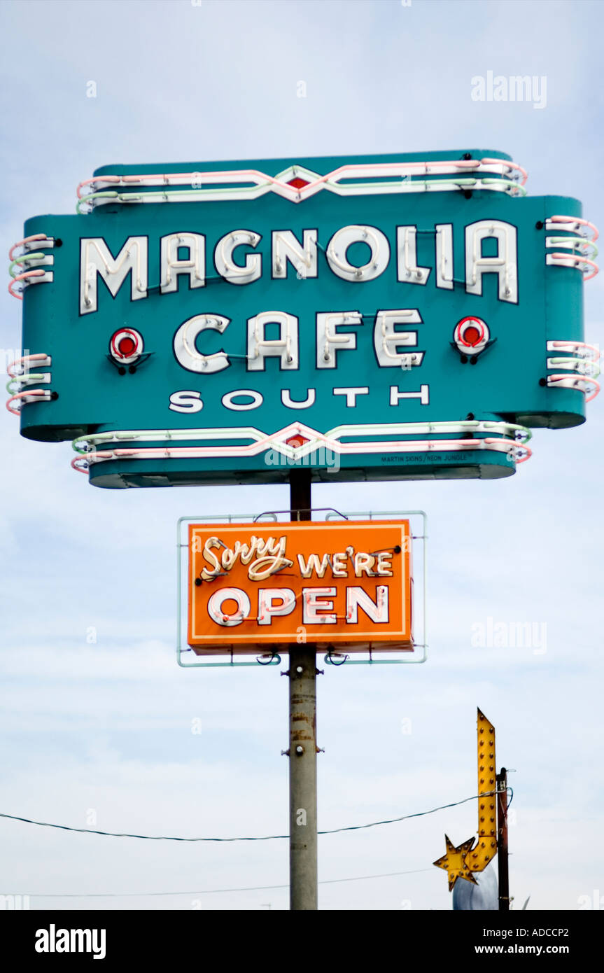 Magnolia cafe austin sign hi-res stock photography and images - Alamy