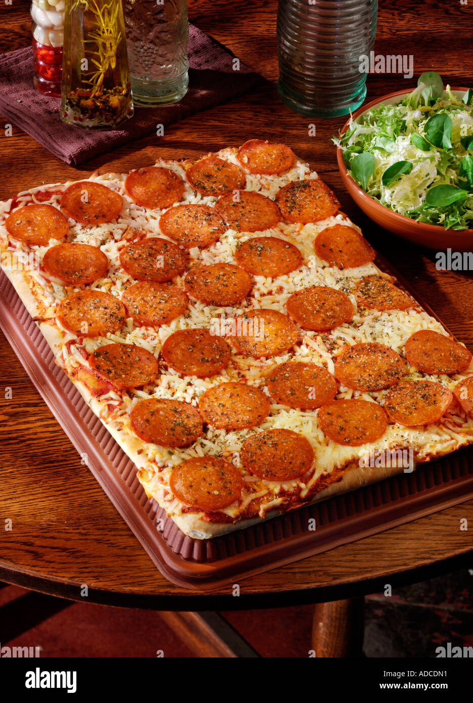 PEPPERONI AND MOZZARELLA PIZZA Stock Photo - Alamy