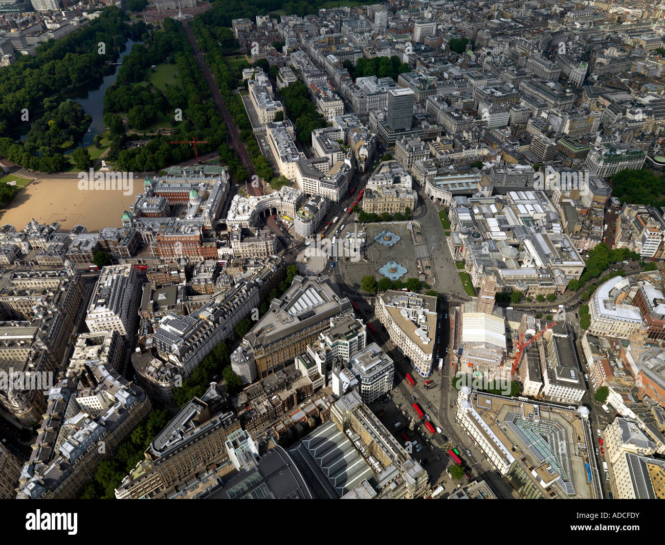 St james park london aerial hi-res stock photography and images - Alamy