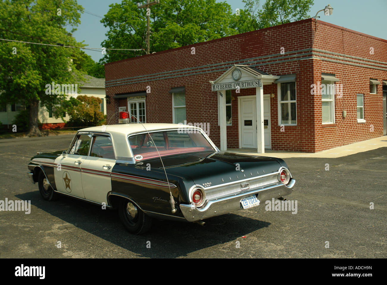 Andy griffith show jail and police car hi-res stock photography and ...
