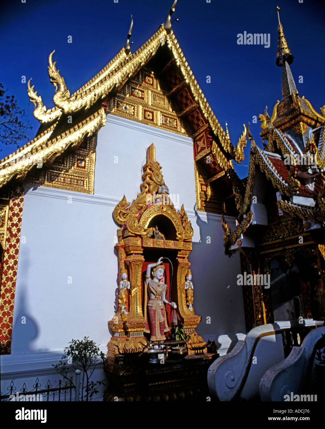 1367 88 hi-res stock photography and images - Alamy